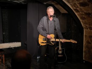 Jack Art remonte sur scène, en solo