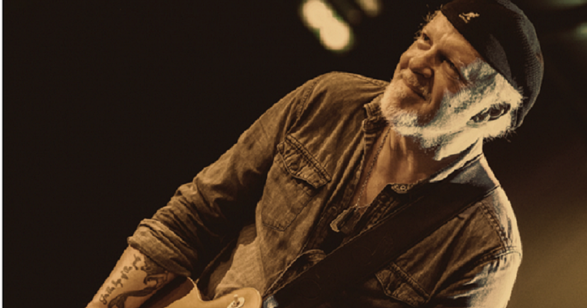 Fred Chapellier sort un Live avant un concert au New Morning